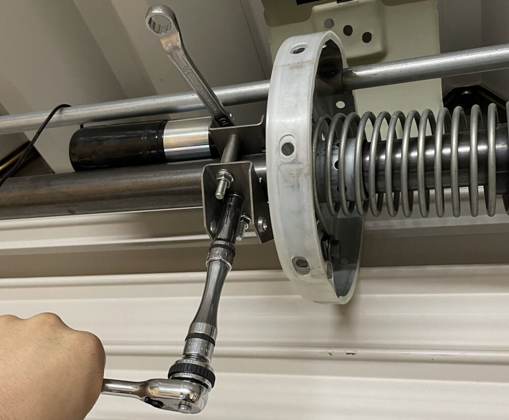 【後付け】ガレージシャッター電動化 その3 取付編【スマートガレージKIT】 | YK-BASEブログ